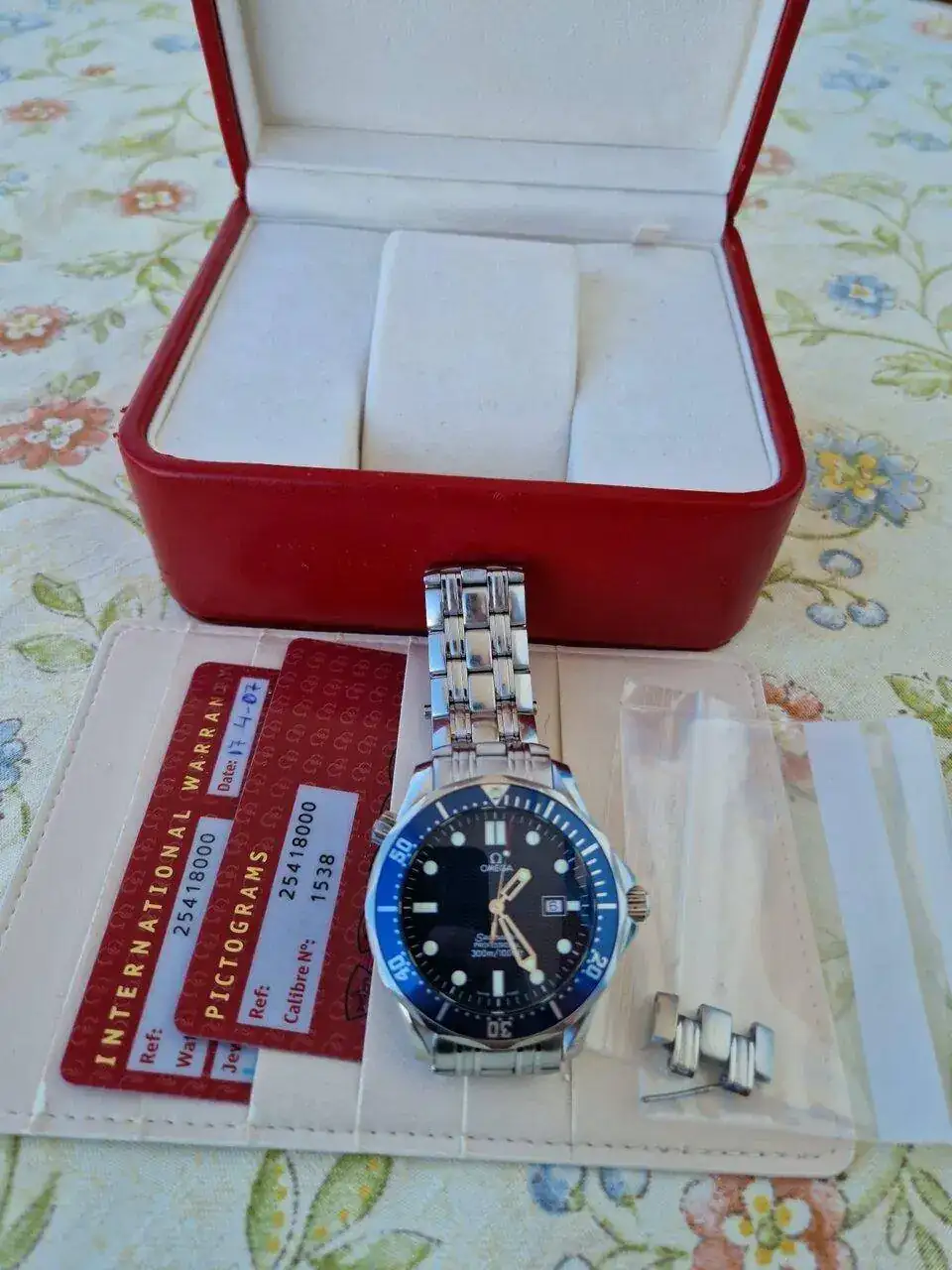 Omega Seamaster 300M James Bond "Goldeneye" | Relojes Especiales, EL ...