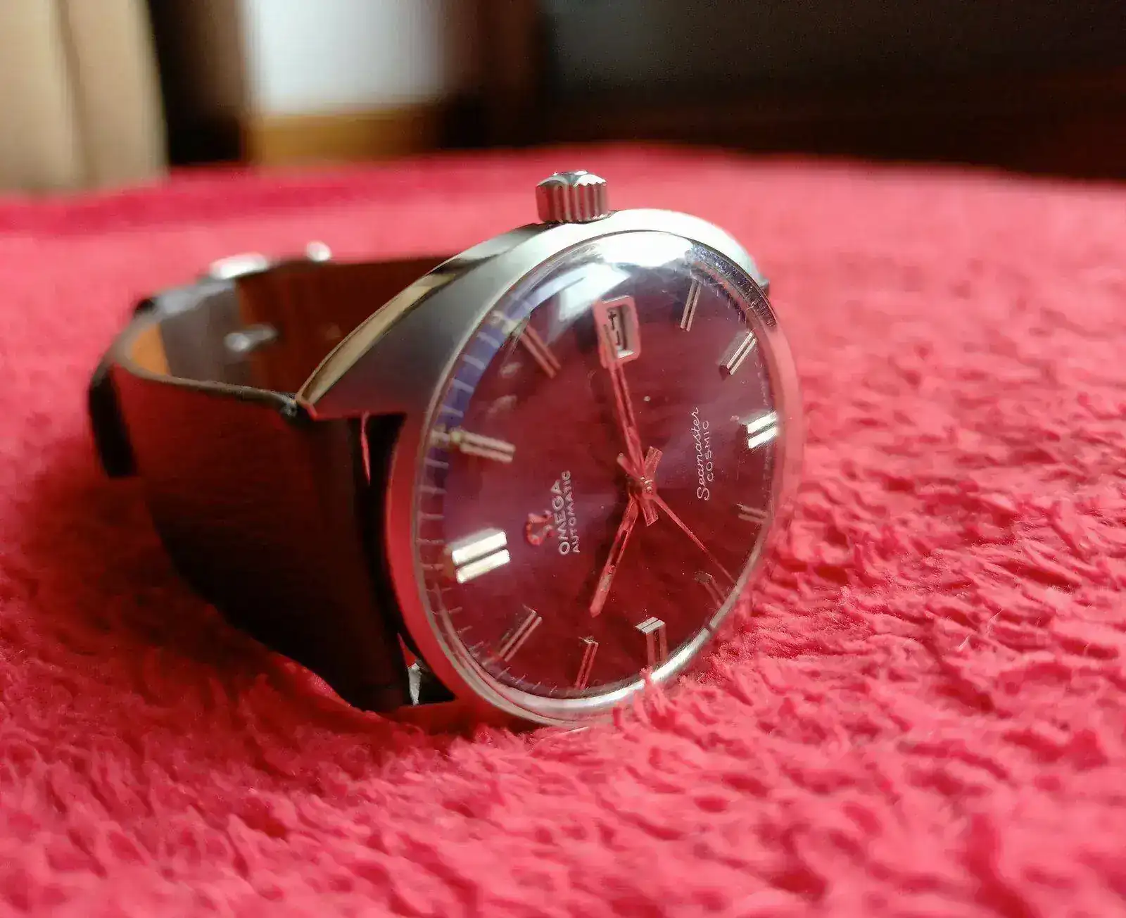 Omega Seamaster Cosmic dial morado y caja monoblock | Relojes ...