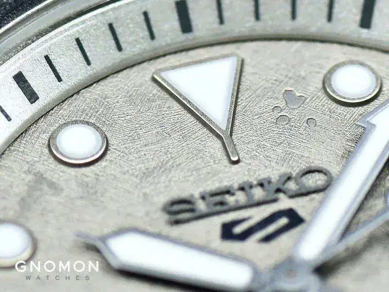 Seiko 5 “Street Style” Concrete Grey SBSA129 | Relojes Especiales, EL ...